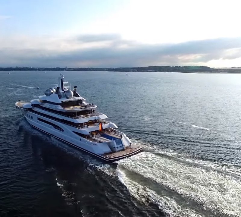 PROJECT MISTRAL Yacht Charter Details, LURSSEN | CHARTERWORLD Luxury ...